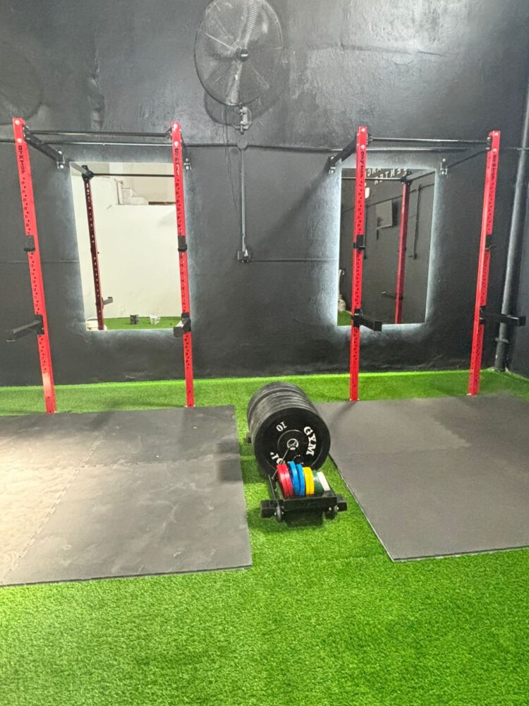 Rack Empotrable – GymTop Equipment